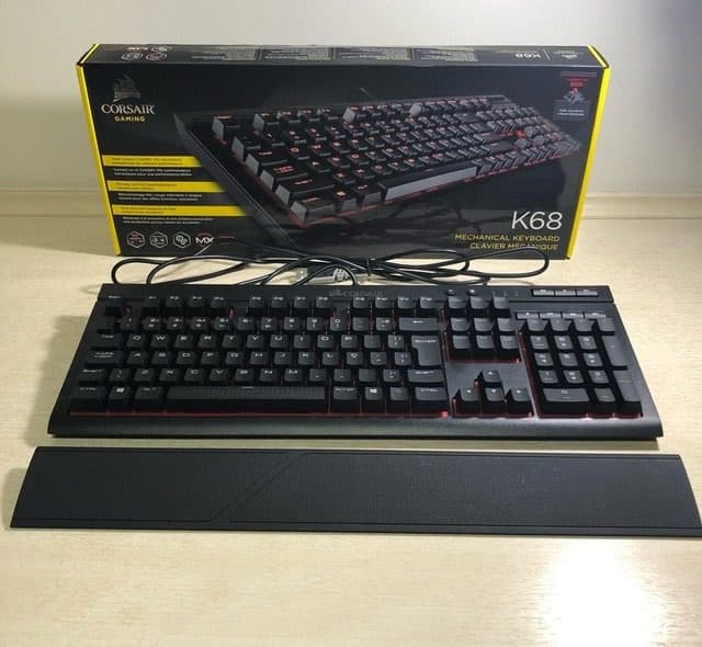 Teclado Mecânico Gamer Corsair K68 LED Vermelho Switch Cherry MX Red ABNT2 - CH-9102020-BR ...