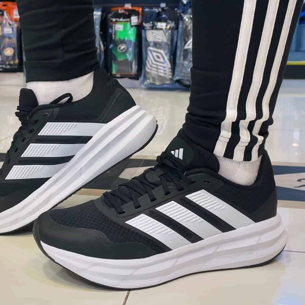 Tenis Adidas Masculino Preto E Branco Compre Diversas Opções De