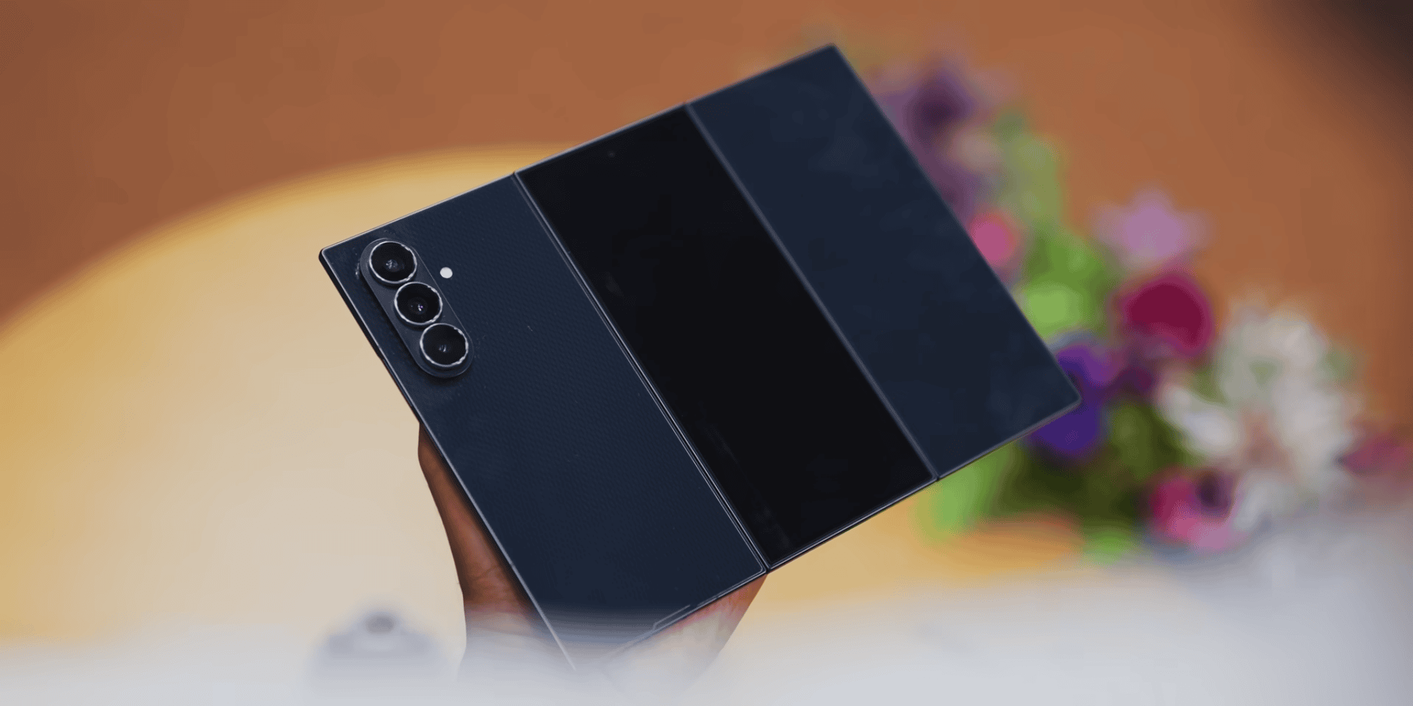 Samsung Galaxy Trifold vale a pena? Análise completa do dobrável triplo ...