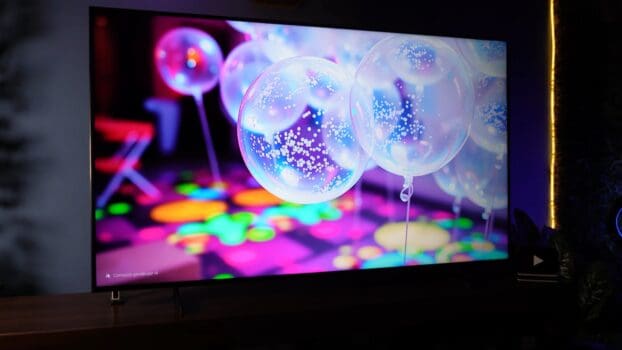 Samsung QLED ou TCL QLED: qual TV vale mais a pena em 2026?